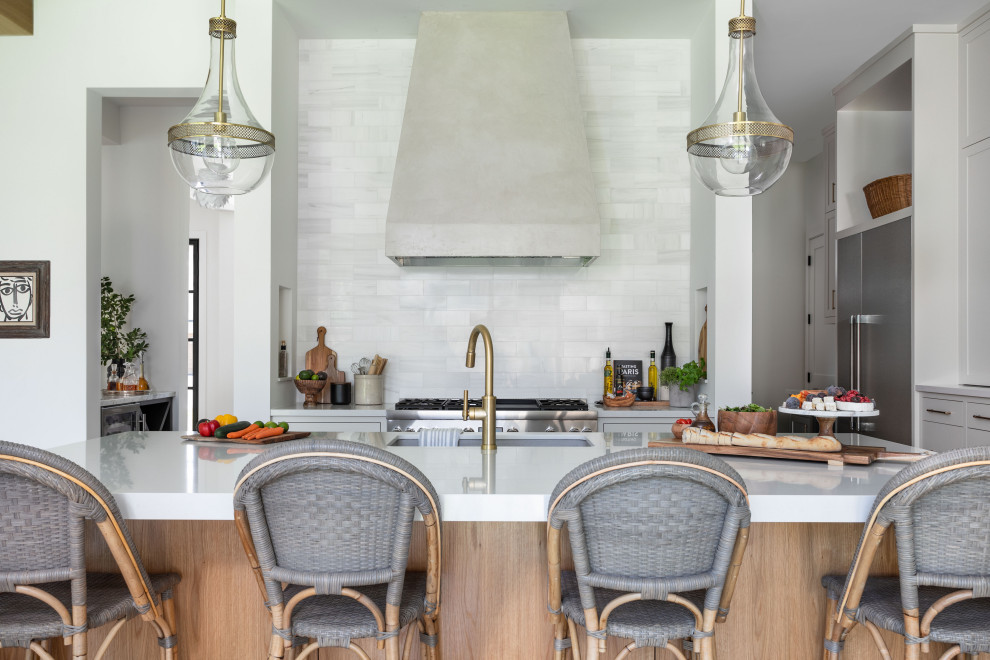 Modern Coastal-Kitchen - Beach Style - Kitchen - Houston - by Lynn ...