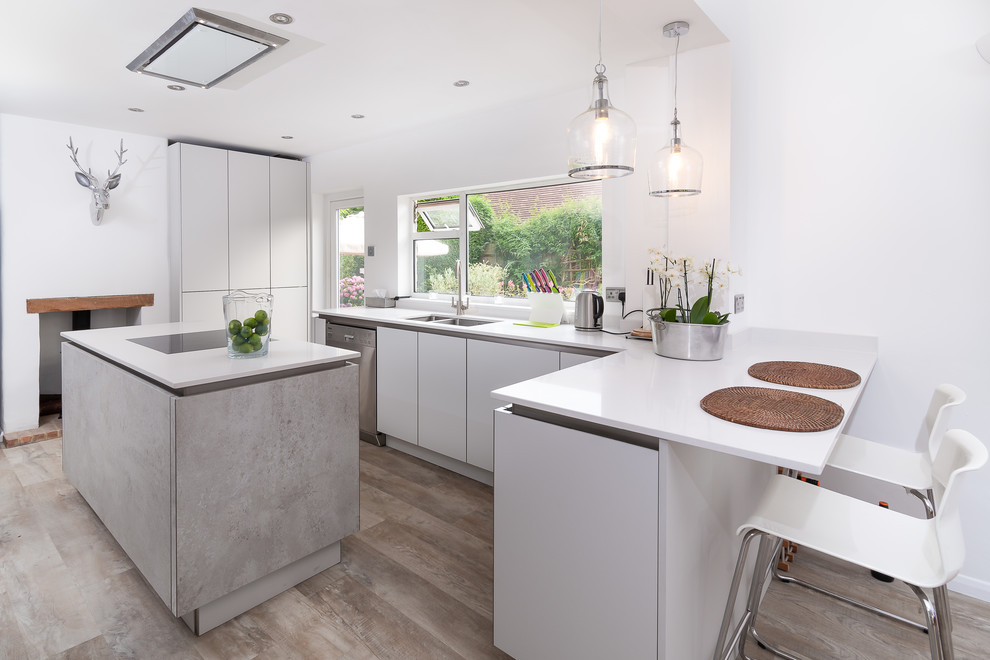 Modern concrete kitchen - Contemporary - Kitchen - Buckinghamshire - by ...