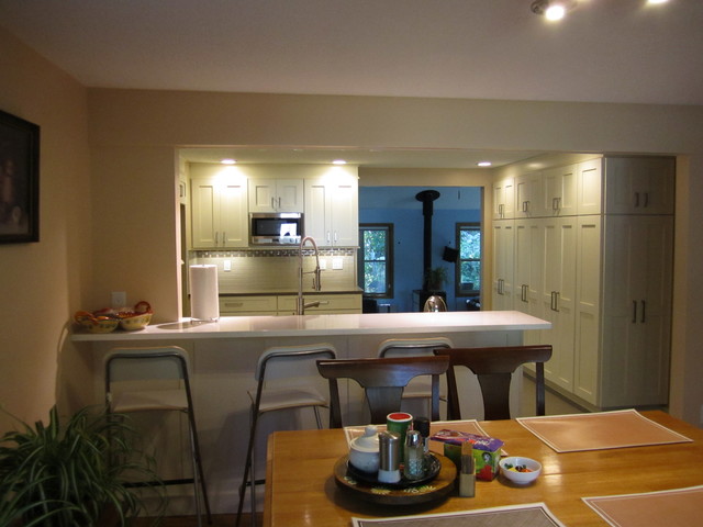 Modern/Contemporary Panna Cotta Kitchen Remodel w/Ginger color Quartz ...