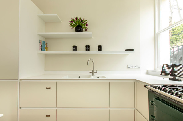 Modern Corian Kitchen with Island - Moderne - Cuisine - Wiltshire - par ...