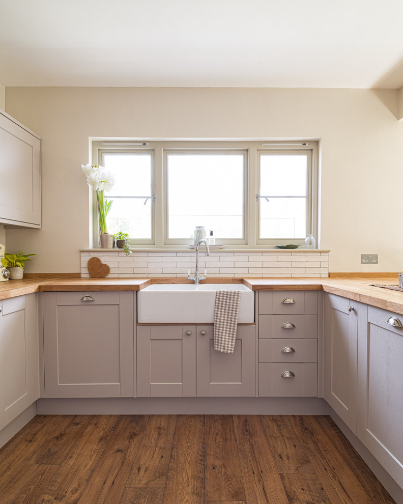 Modern Country Kitchen - Farmhouse - Kitchen - Sussex - by Fifi McGee ...