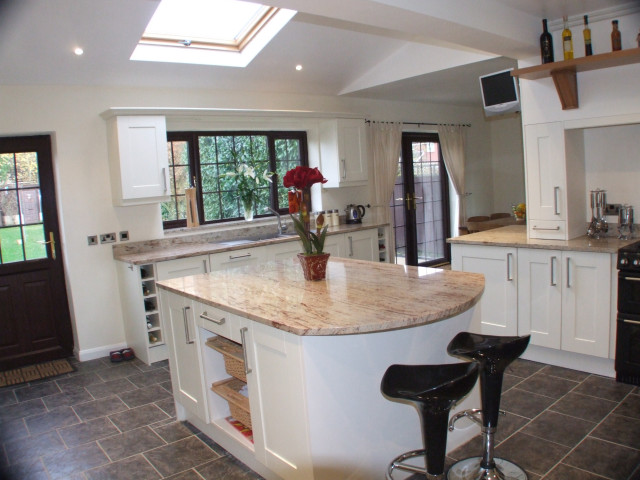 Modern Country Style Shaker Kitchen - Moderne - Cuisine - Essex - par ...