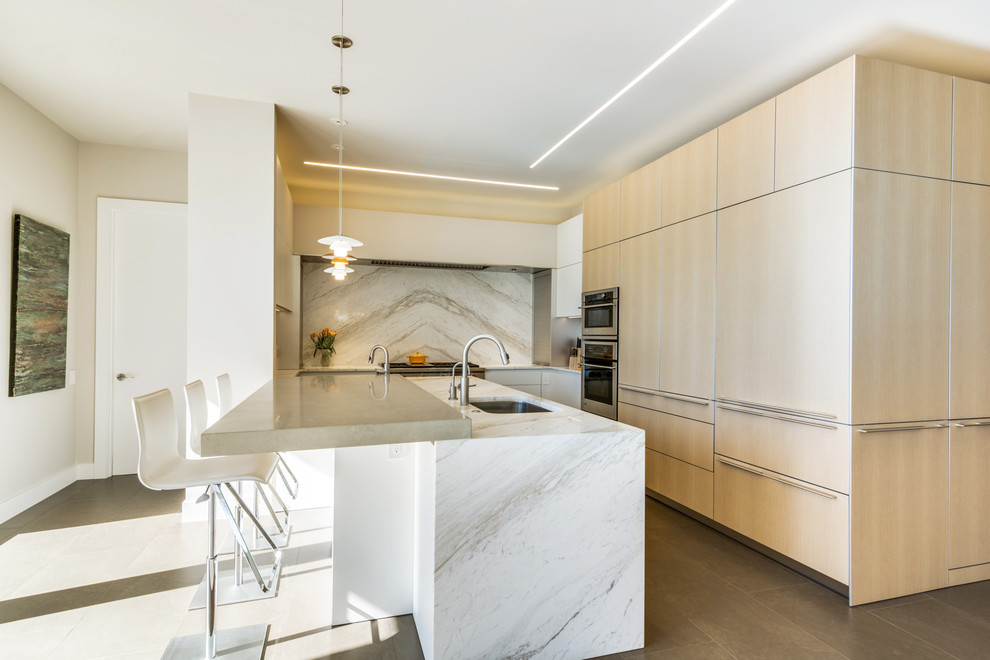 Modern Cremo Calacatta Kitchen - Modern - Kitchen - Dallas - by Aria ...