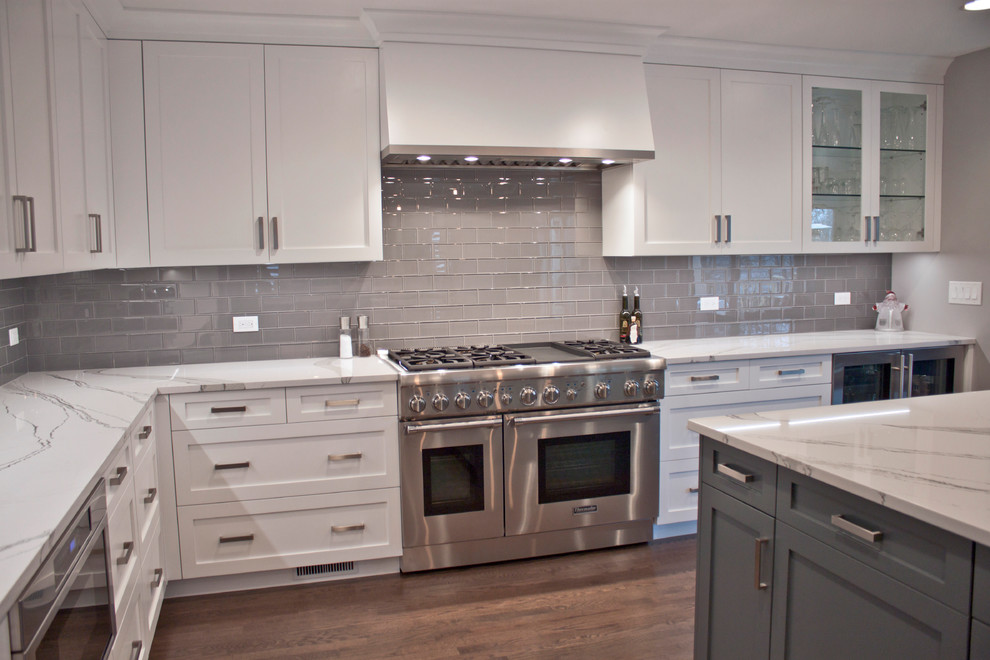 Modern Dramatic Kitchen Remodel - Modern - Kitchen - Chicago - by CHAD ...