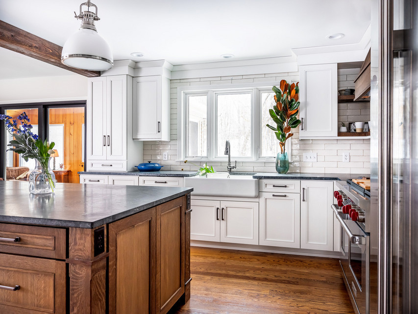 Modern Farm Kitchen being reclaimed in Slingerlands - Campagne - Cuisine - New York - par ...