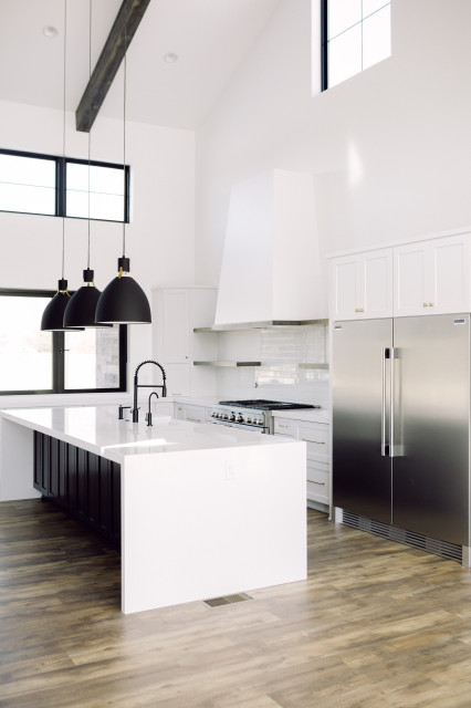 Modern Farmhouse Kitchen in Reno, NV - Contemporain - Cuisine - Autres ...