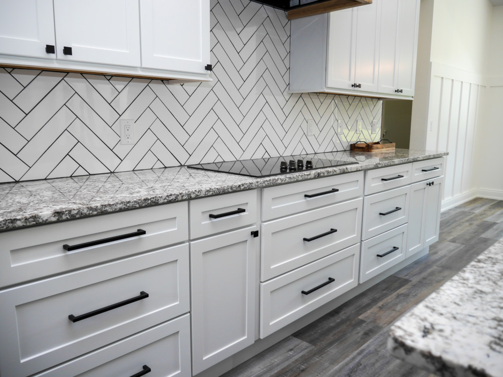 Modern Farmhouse Kitchen Stove & Cabinets - Country - Kitchen - Tampa ...