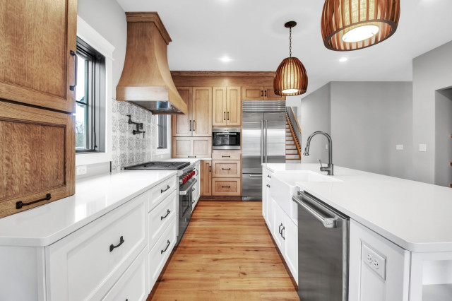 Modern Farmhouse Kitchen - White & Oak - Country - Cucina - New York ...