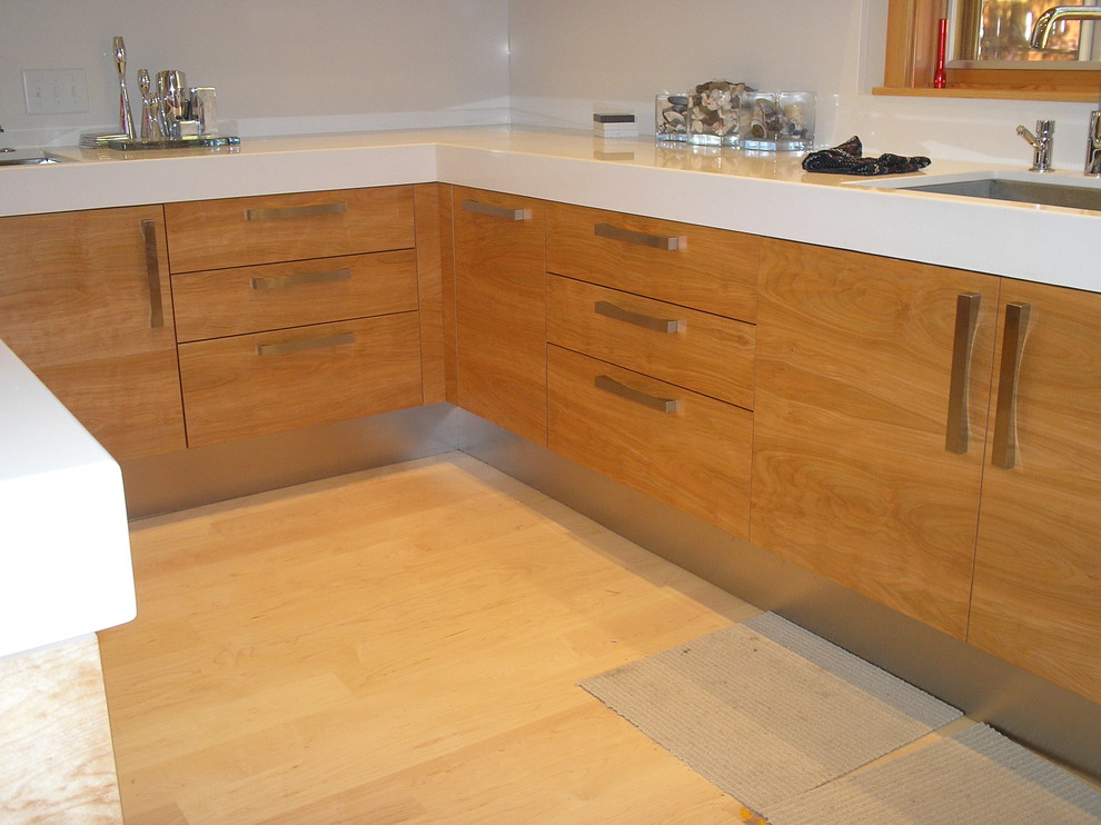 Modern Flat Panel Kitchen - Contemporary - Kitchen - Sacramento - by ...