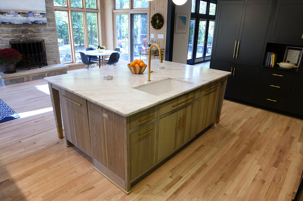 Modern Hudson Kitchen - Contemporary - Kitchen - Cleveland - by Hurst ...