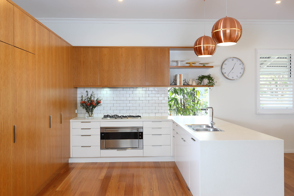Modern kitchen - Midcentury - Kitchen - Brisbane - by Designtank | Houzz UK