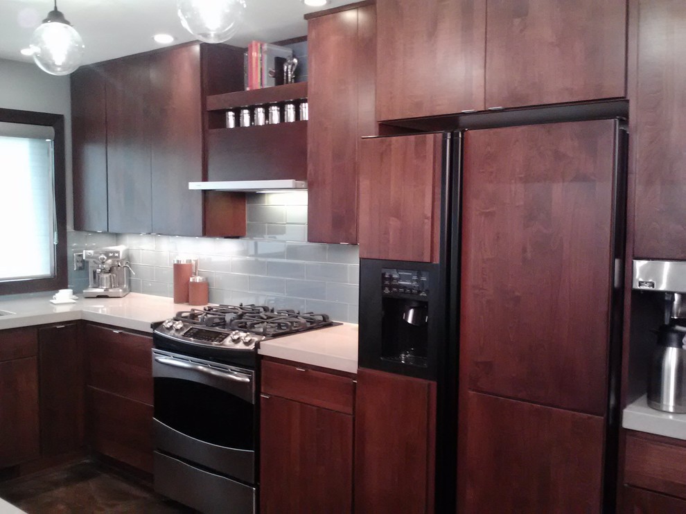 Modern Kitchen Glass Tile - Modern - Kitchen - Minneapolis - by Kelli ...