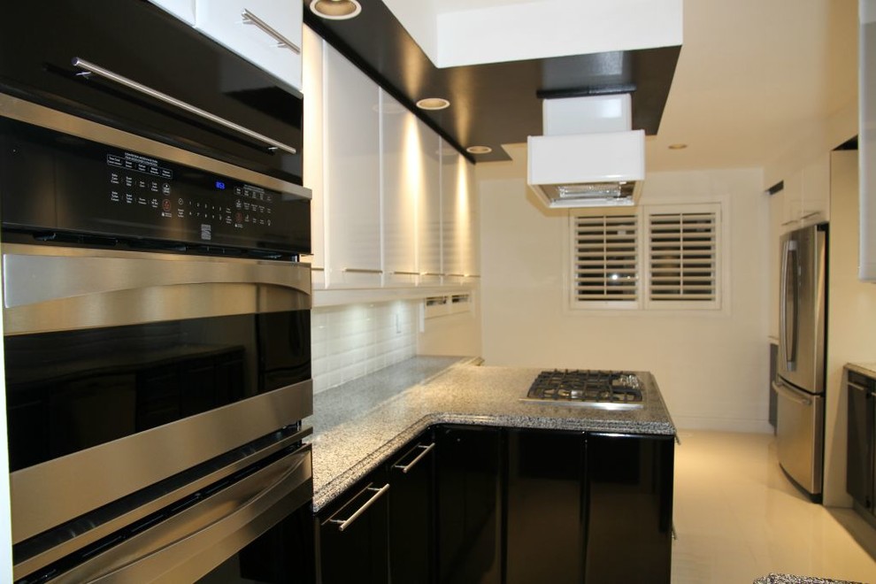 Modern Kitchen - Modern - Kitchen - Toronto - by Eluma Interiors | Houzz