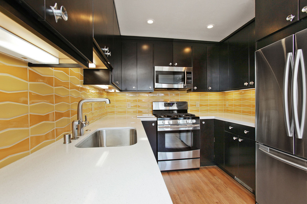 Modern Kitchen Renovation with Heath Tile - Contemporain - Cuisine ...