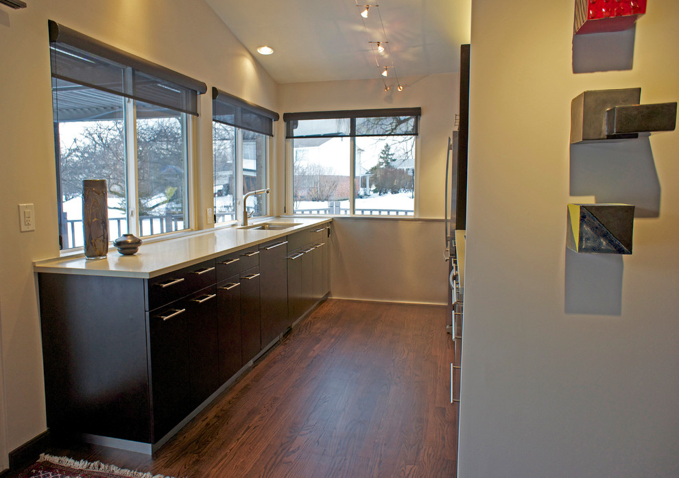 Modern Kitchen Update - Modern - Kitchen - Detroit - by Blue Desert ...