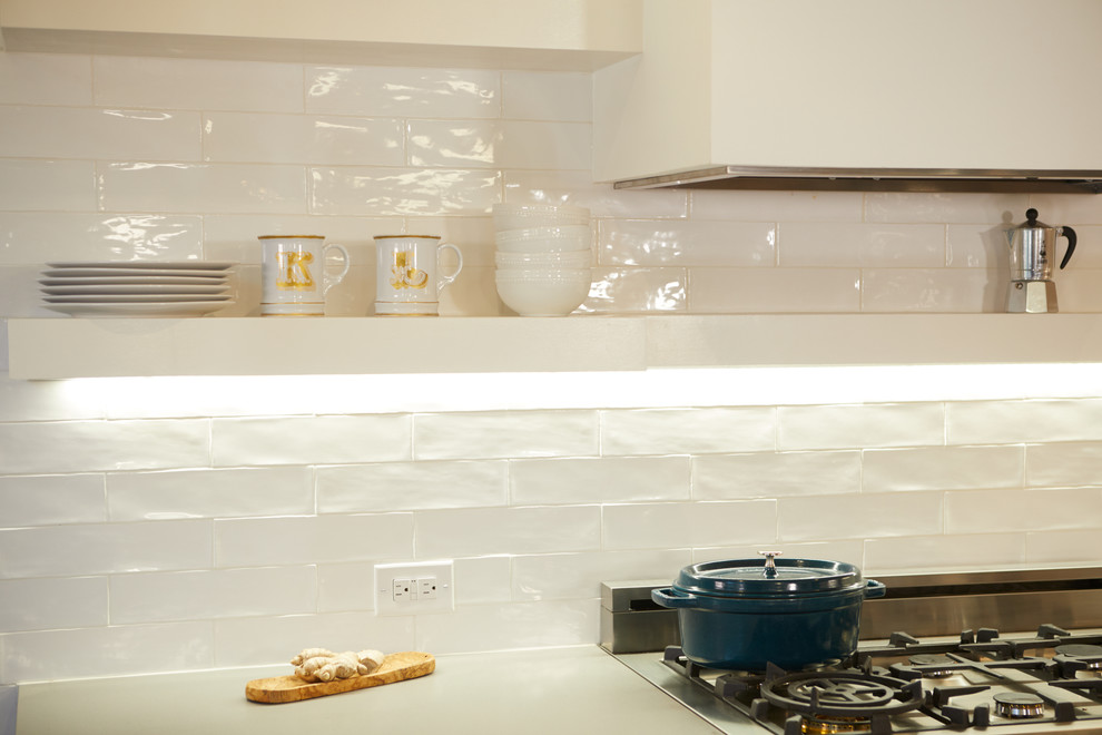 Modern Kitchens - Modern - Kitchen - Dallas - by Daltile | Houzz