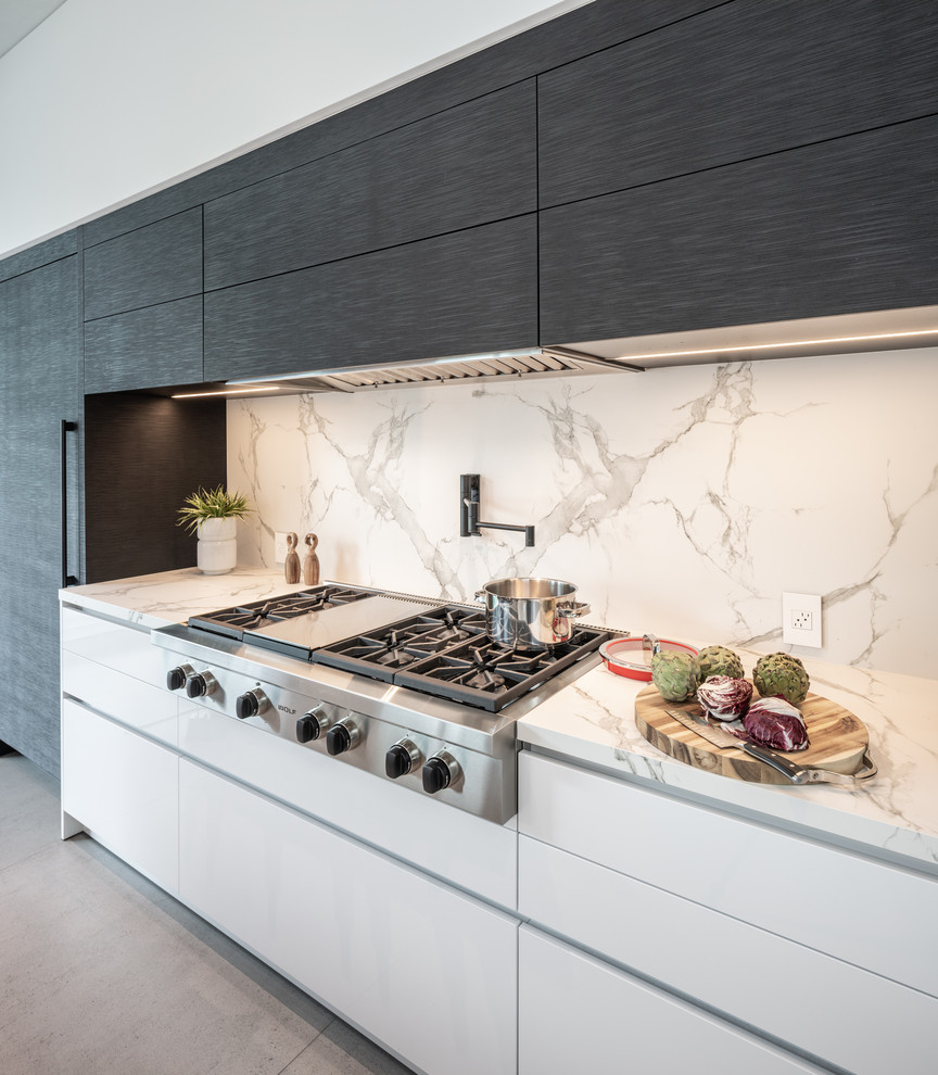 Modern Marvel - Modern - Kitchen - Houston - by Ellis Custom Homes LLC ...
