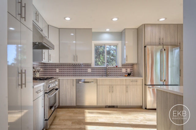 Modern New Windsor Kitchen - Modern - Kitchen - New York - by EKB ...