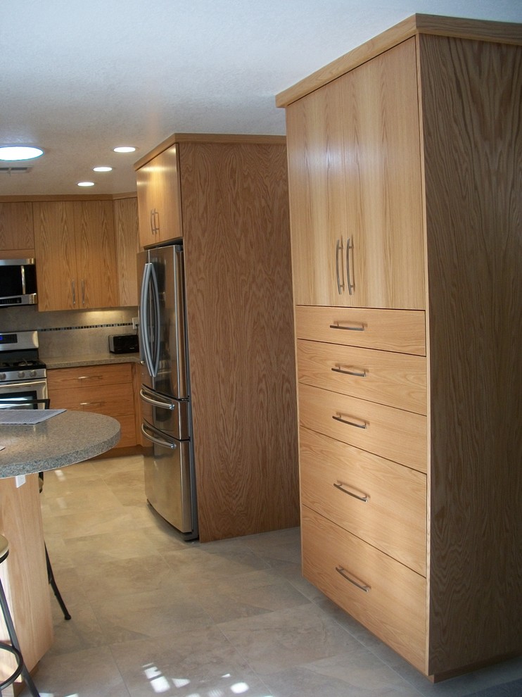Modern Oak Flat Panel Kitchen - Modern - Kitchen - Los Angeles - by ...