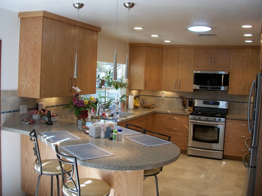 Modern Oak Flat Panel Kitchen - Modern - Kitchen - Los Angeles - by ...