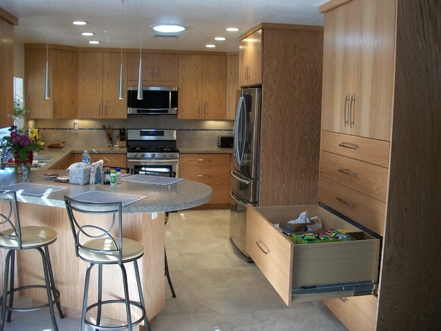 Modern Oak Flat Panel Kitchen - Modern - Kitchen - Los Angeles - by ...