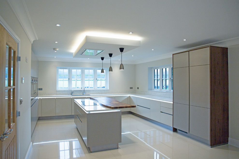 Modern off white and grey kitchen - Modern - Kitchen - Hertfordshire ...