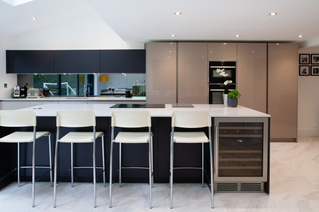 Modern Open Plan Living - Modern - Kitchen - Other - by Kreativ ...