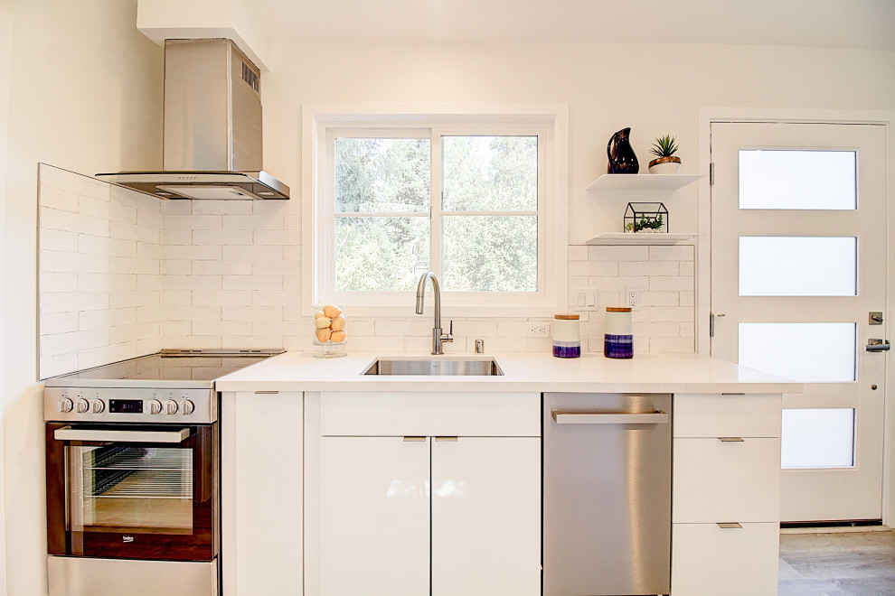Modern Palo Alto Accessory Dwelling Unit - (ADU) - Modern - Kitchen ...
