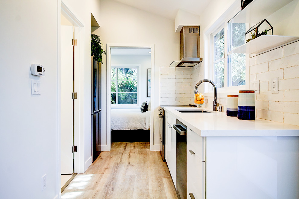 Modern Palo Alto Accessory Dwelling Unit - (ADU) - Modern - Kitchen ...