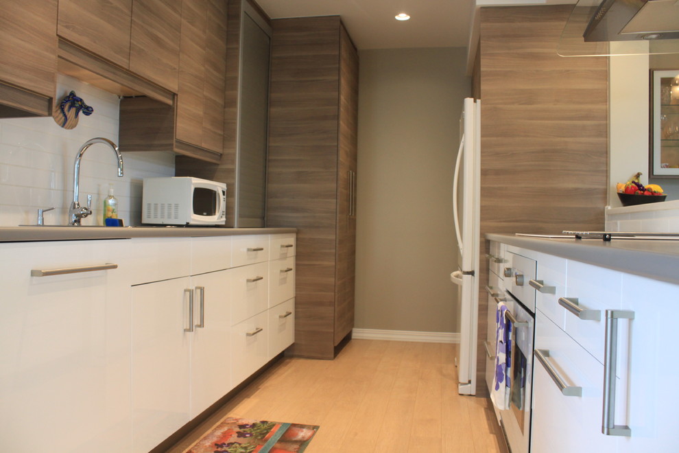 Modern Ringhult & Brokhult Kitchen - Modern - Kitchen - Other - by Easy ...