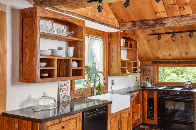 Saltbox Modern Kitchens