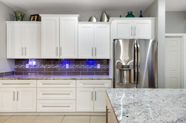 Modern Shaker White Kitchen - Modern - Kitchen - Phoenix - by SOLLiD ...