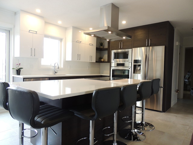 Modern white high gloss and dark brown kitchen - Modern - Kitchen ...