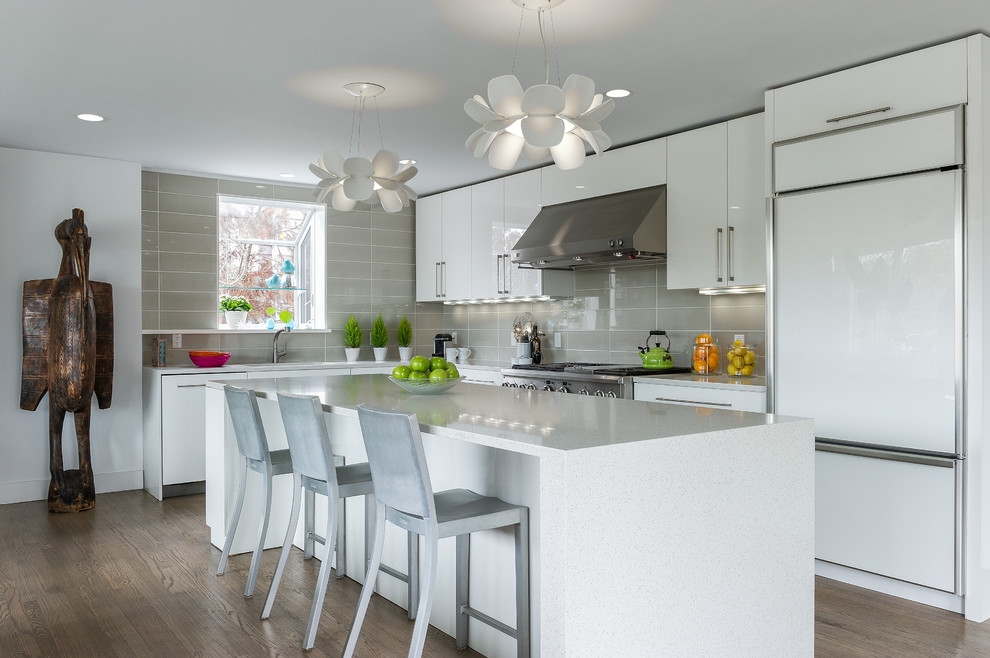 Modern White Kitchen in Rowayton - Modern - Kitchen - New York - by ...