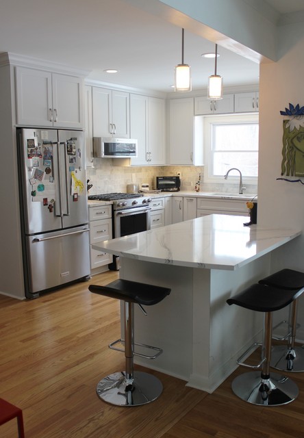 Moline Kitchen With Bright White Cabinets and Cambria Britannica Quartz ...