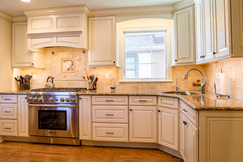 Morel Vintage Glaze Brookhill - Traditional - Kitchen - New York - by ...