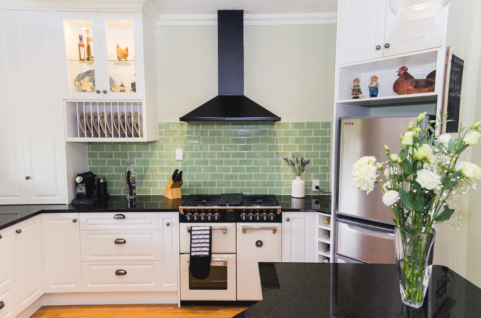 Morgan Kitchen - Traditional - Kitchen - Wellington - by Kitchen Studio ...