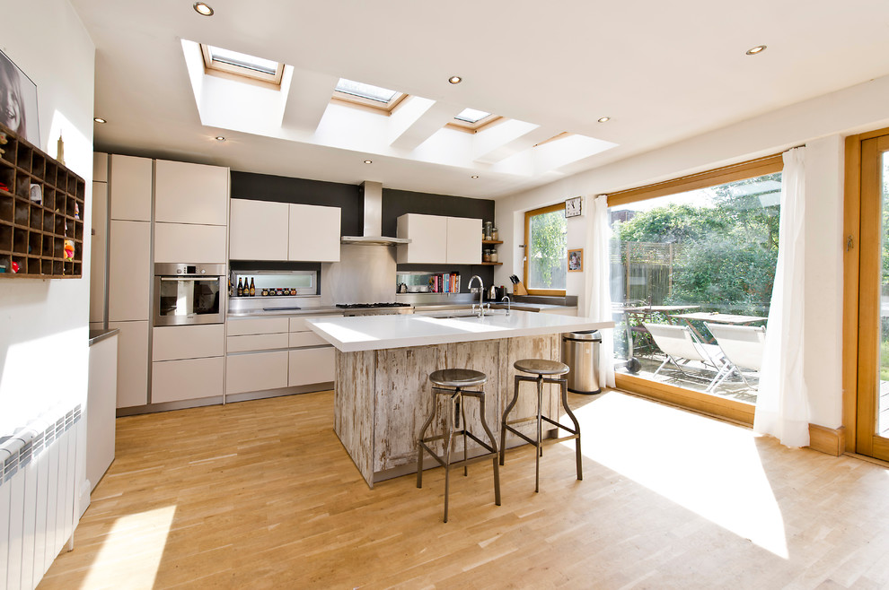 Mrs HW | Handleless White Kitchen in Wendell Park - Contemporary ...