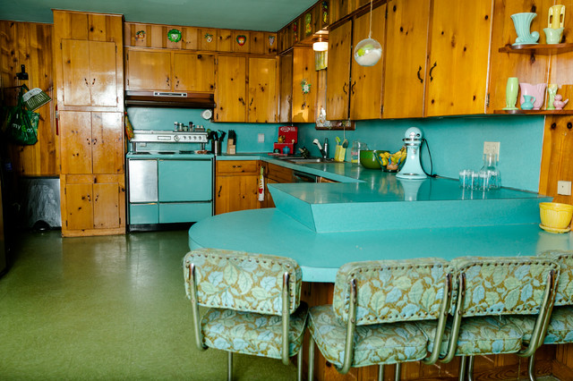 My Houzz: Bold Vintage Color in a 1962 Austin Ranch House - Eclectic ...