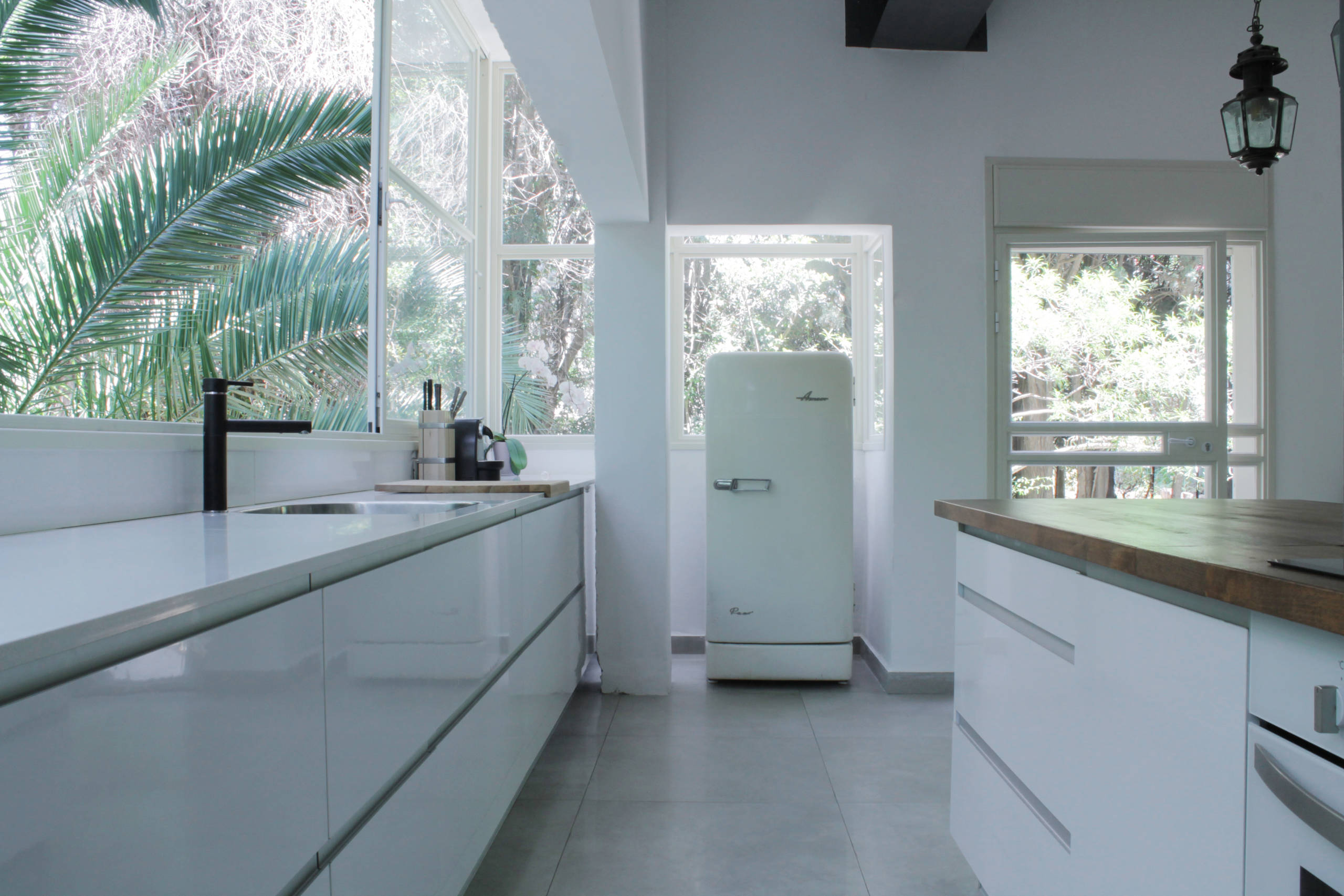 My Houzz: Bringing Sunlight and Leafy Views to an Israeli Apartment ...