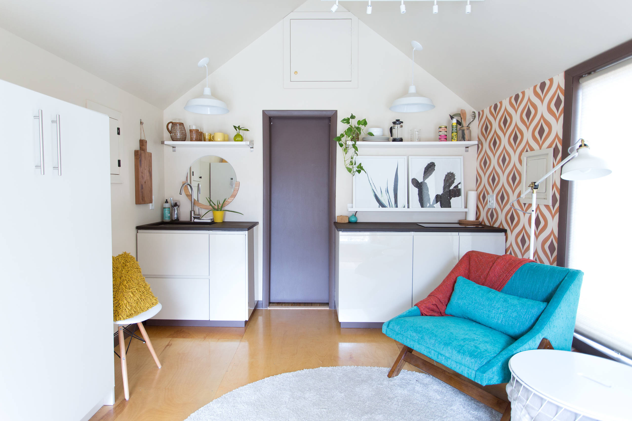 My Houzz: Retro Style in a Detached Garage-Turned-Tiny Home