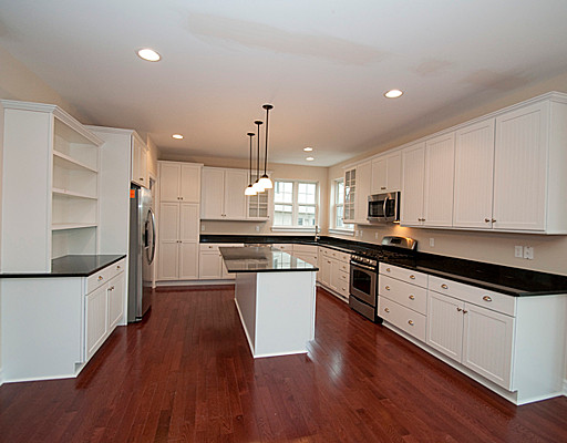 Nantucket Style Kitchen - Farmhouse - Kitchen - Detroit - by Cabinet ...