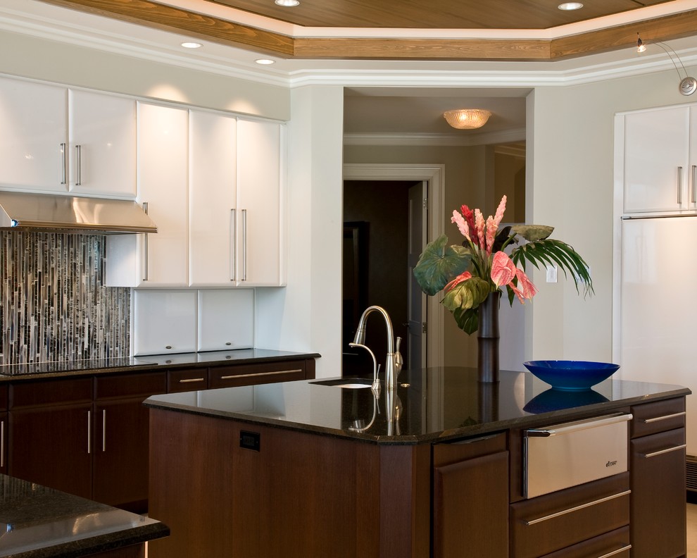 Naples Beach I - Beach Style - Kitchen - Miami - by Tradewind Designs ...