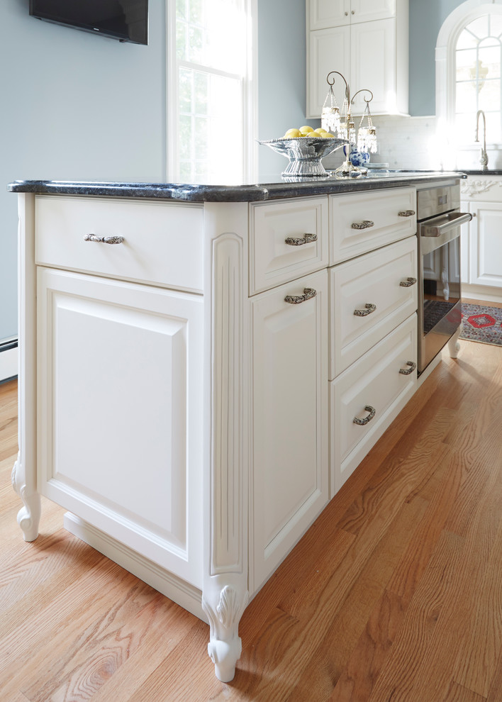 Neoclassical Gem - Traditional - Kitchen - Baltimore - by Kitchen ...