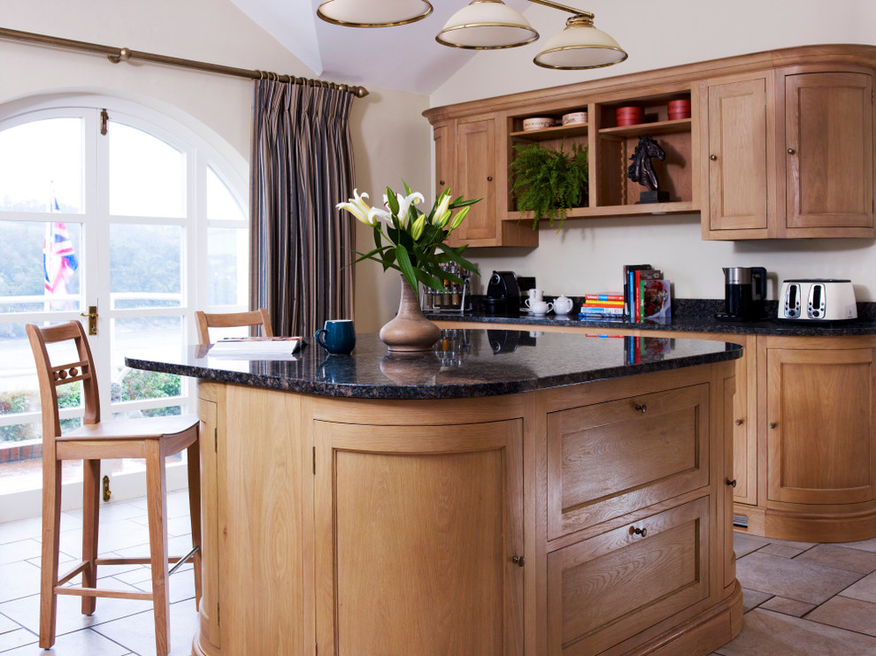 Neptune Henley Kitchen - Traditional - Kitchen - Devon - by Distinctly ...