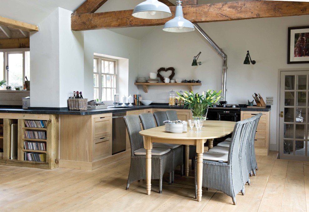 Neptune henley Kitchen - Traditional - Kitchen - London - by Woods of ...