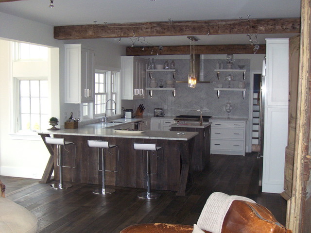 New Canaan custom farmhouse - interiors - Casa de campo - Cocina ...