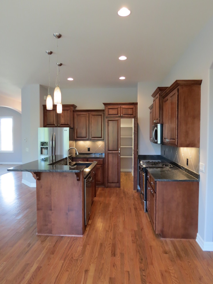 New Construction_12 - Traditional - Kitchen - Omaha - by KRT ...