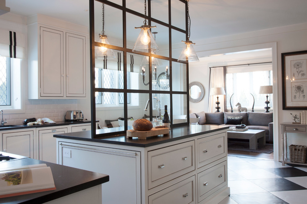New Look - Traditional - Kitchen - Montreal - by Moutarde Décor | Houzz