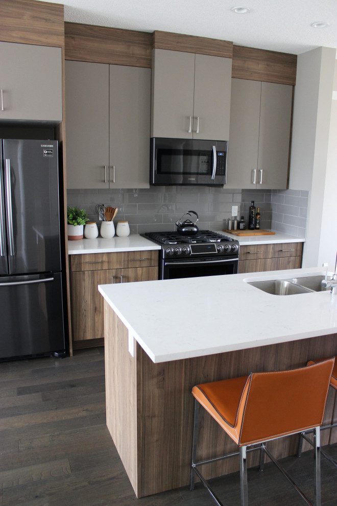 New York Style Kitchen - Midcentury - Kitchen - Calgary - by Crestview ...